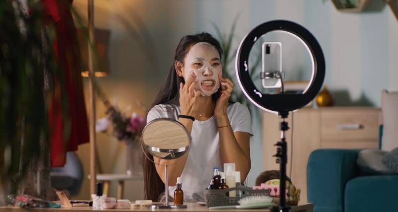 Why You Should Start Using Ring Lights in Your Videos | Artlist