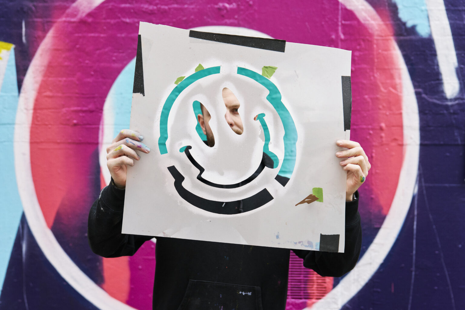 Luke Smile and Artlist Collaborate to Make it Move